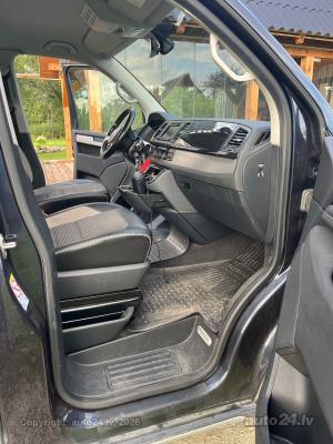 Blue Volkswagen Multivan 2017 in Rapla, with an engine capacity of 2.00 L and mileage of 270 thousand km for 27500 €, photo 11 on AUTOMOTO.COM.LV