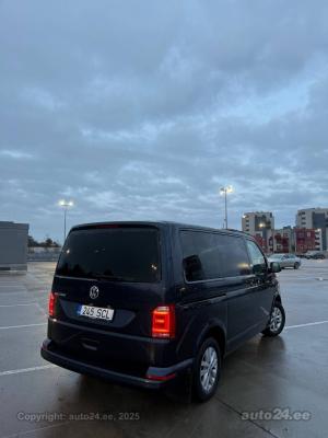 Zils Volkswagen Multivan 2020 Tallina, ar dzinēja tilpumu 2.00 L un nobraukumu 95 tūkst. km par 43000 €, foto 7 vietnē AUTOMOTO.COM.LV