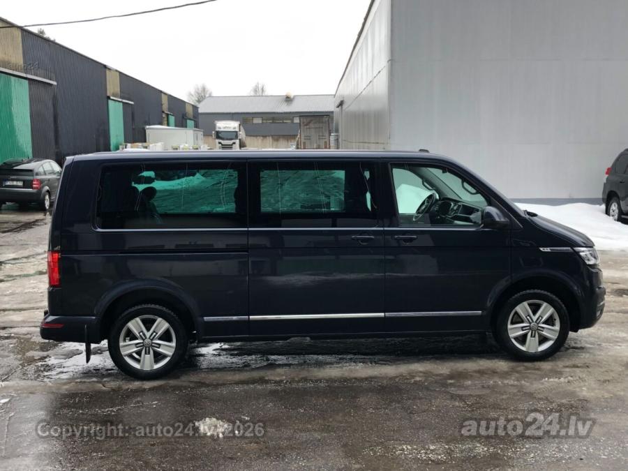Zils Volkswagen Multivan 2020 Tallina, ar dzinēja tilpumu 2.00 L un nobraukumu 243 tūkst. km par 38500 €, foto 2 vietnē AUTOMOTO.COM.LV