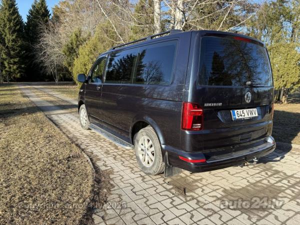 Blue Volkswagen Multivan 2021 in Tallinn, with an engine capacity of 2.00 L and mileage of 72 thousand km for 42000 €, photo 2 on AUTOMOTO.COM.LV