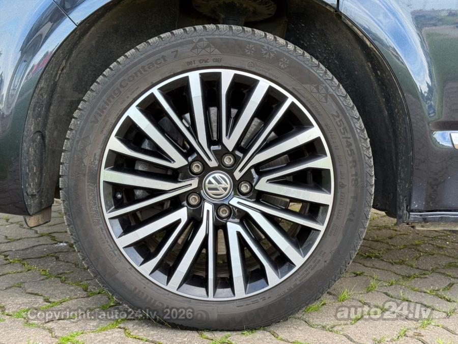 Blue Volkswagen Multivan 2022 in Tartu, with an engine capacity of 2.00 L and mileage of 211 thousand km for 34990 €, photo 26 on AUTOMOTO.COM.LV