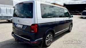 Zils Volkswagen Multivan 2022 Tallina, ar dzinēja tilpumu 2.00 L un nobraukumu 304 tūkst. km par 29900 €, foto 6 vietnē AUTOMOTO.COM.LV