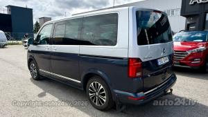 Zils Volkswagen Multivan 2022 Tallina, ar dzinēja tilpumu 2.00 L un nobraukumu 304 tūkst. km par 29900 €, foto 7 vietnē AUTOMOTO.COM.LV