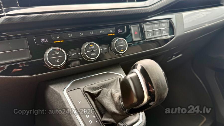 Zils Volkswagen Multivan 2022 Tallina, ar dzinēja tilpumu 2.00 L un nobraukumu 304 tūkst. km par 29900 €, foto 11 vietnē AUTOMOTO.COM.LV