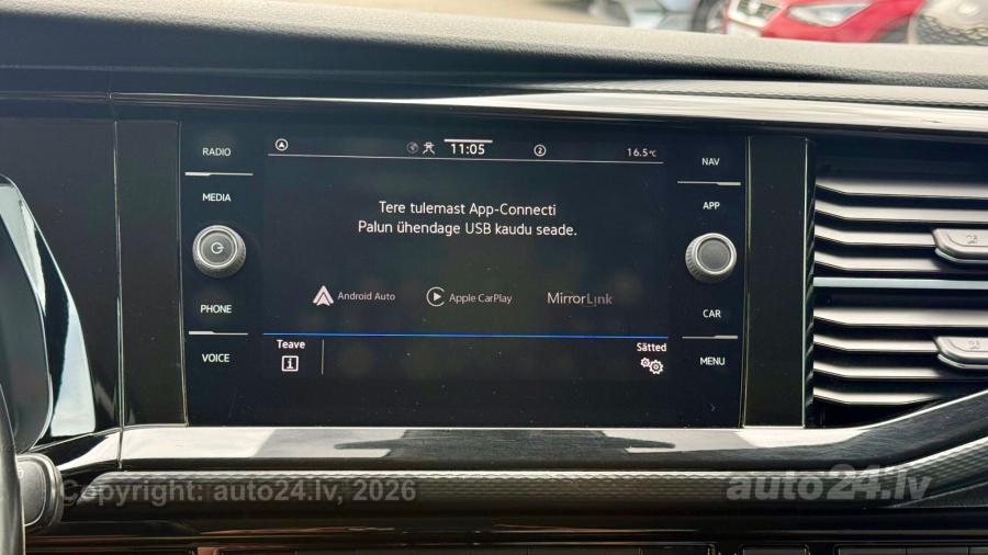 Zils Volkswagen Multivan 2022 Tallina, ar dzinēja tilpumu 2.00 L un nobraukumu 304 tūkst. km par 29900 €, foto 23 vietnē AUTOMOTO.COM.LV