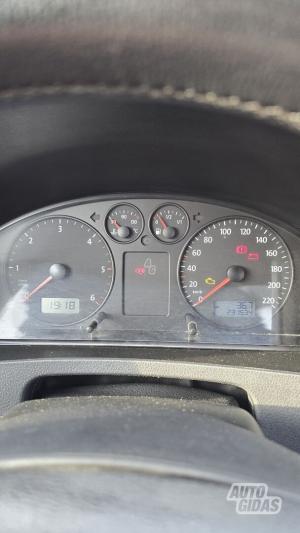 Zils Volkswagen Multivan 2009 Marijampole, ar dzinēja tilpumu 1.90 L un nobraukumu 232 tūkst. km par 13000 €, foto 7 vietnē AUTOMOTO.COM.LV