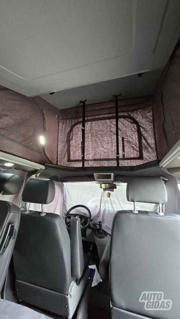 Zils Volkswagen Multivan 2009 Marijampole, ar dzinēja tilpumu 1.90 L un nobraukumu 232 tūkst. km par 13000 €, foto 10 vietnē AUTOMOTO.COM.LV
