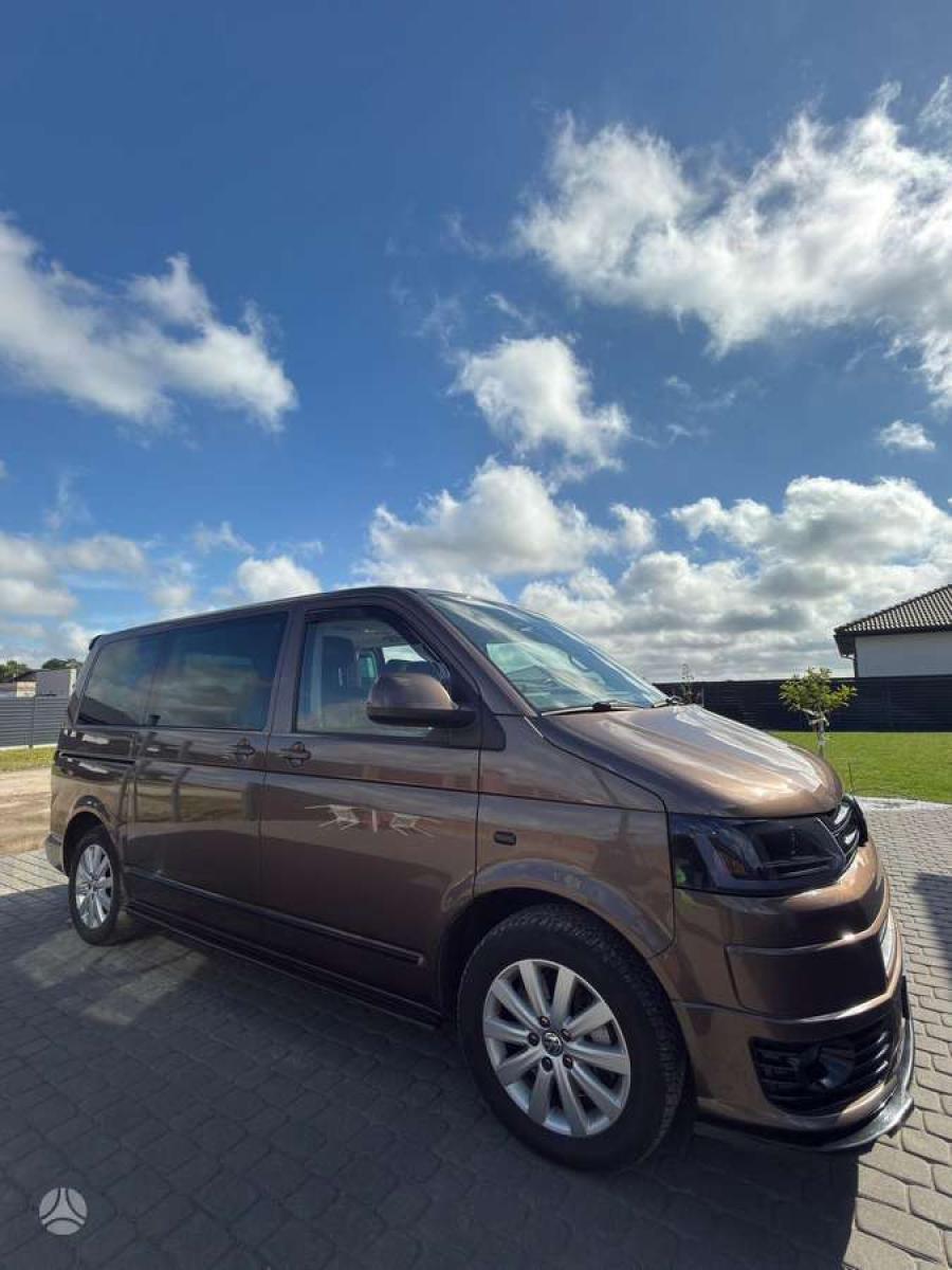 Brown Volkswagen Multivan 2011 in Klaipeda, with an engine capacity of 1.97 L and mileage of 220 thousand km for 17000 €, photo 3 on AUTOMOTO.COM.LV