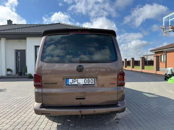 Brūns Volkswagen Multivan 2011 Klaipėda, ar dzinēja tilpumu 1.97 L un nobraukumu 220 tūkst. km par 17000 €, foto 4 vietnē AUTOMOTO.COM.LV