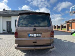Brown Volkswagen Multivan 2011 in Klaipeda, with an engine capacity of 1.97 L and mileage of 220 thousand km for 17000 €, photo 5 on AUTOMOTO.COM.LV