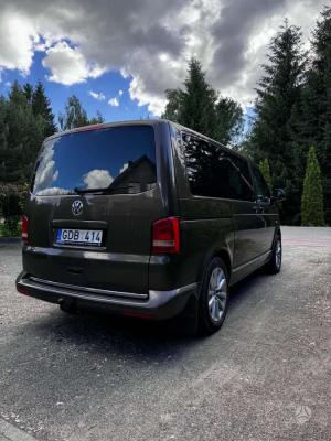 Brown Volkswagen Multivan 2012 in Vilnius, with an engine capacity of 2.00 L and mileage of 350 thousand km for 14700 €, photo 4 on AUTOMOTO.COM.LV