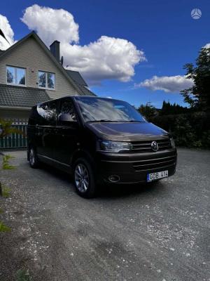 Brown Volkswagen Multivan 2012 in Vilnius, with an engine capacity of 2.00 L and mileage of 350 thousand km for 14700 €, photo 5 on AUTOMOTO.COM.LV