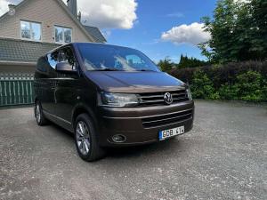 Brown Volkswagen Multivan 2012 in Vilnius, with an engine capacity of 2.00 L and mileage of 350 thousand km for 14700 €, photo 12 on AUTOMOTO.COM.LV