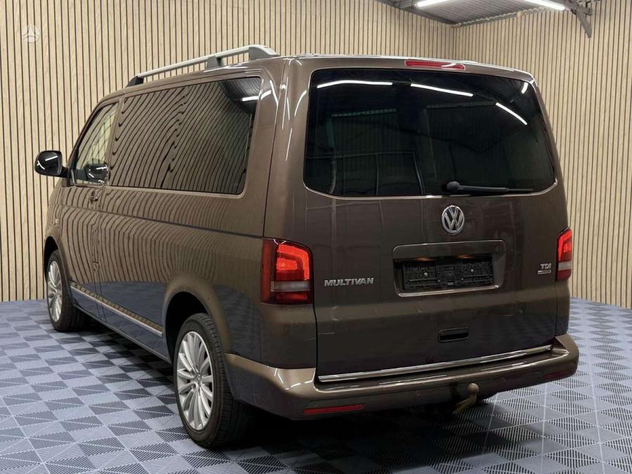 Brūns Volkswagen Multivan 2013 Marijampole, ar dzinēja tilpumu 1.97 L un nobraukumu 204 tūkst. km par 17350 €, foto 6 vietnē AUTOMOTO.COM.LV