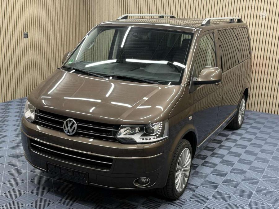 Brūns Volkswagen Multivan 2013 Marijampole, ar dzinēja tilpumu 1.97 L un nobraukumu 204 tūkst. km par 17350 €, foto 10 vietnē AUTOMOTO.COM.LV