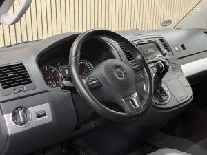 Brūns Volkswagen Multivan 2013 Marijampole, ar dzinēja tilpumu 1.97 L un nobraukumu 204 tūkst. km par 17350 €, foto 22 vietnē AUTOMOTO.COM.LV