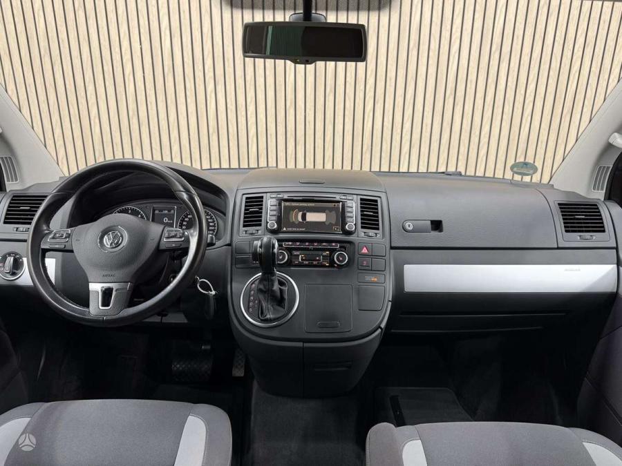 Brūns Volkswagen Multivan 2013 Marijampole, ar dzinēja tilpumu 1.97 L un nobraukumu 204 tūkst. km par 17350 €, foto 23 vietnē AUTOMOTO.COM.LV