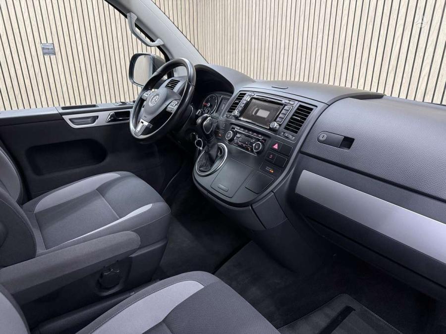 Brūns Volkswagen Multivan 2013 Marijampole, ar dzinēja tilpumu 1.97 L un nobraukumu 204 tūkst. km par 17350 €, foto 31 vietnē AUTOMOTO.COM.LV