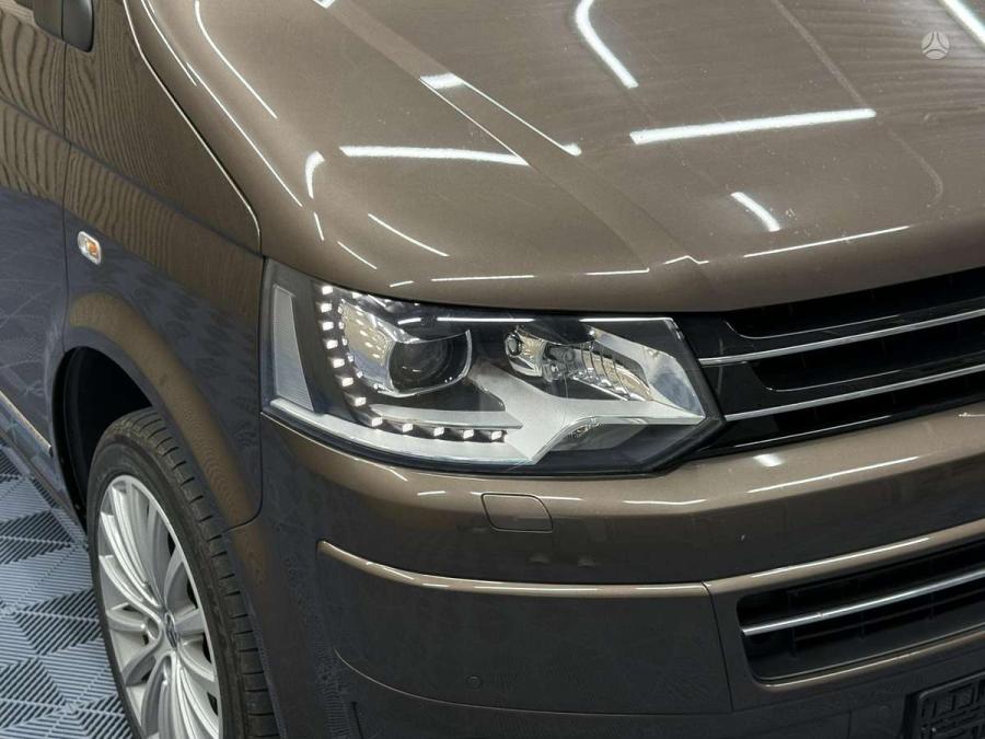 Brūns Volkswagen Multivan 2013 Marijampole, ar dzinēja tilpumu 1.97 L un nobraukumu 204 tūkst. km par 17350 €, foto 32 vietnē AUTOMOTO.COM.LV