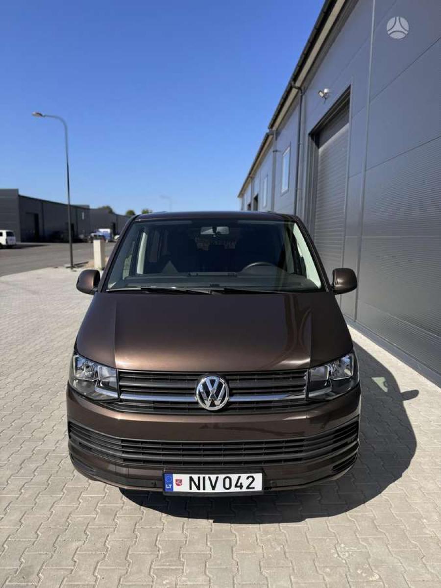 Brūns Volkswagen Multivan 2016 Klaipėda, ar dzinēja tilpumu 1.97 L un nobraukumu 254 tūkst. km par 19700 €, foto 3 vietnē AUTOMOTO.COM.LV