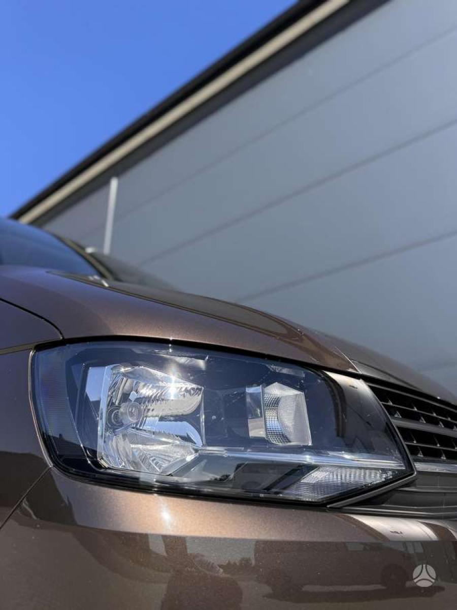 Brūns Volkswagen Multivan 2016 Klaipėda, ar dzinēja tilpumu 1.97 L un nobraukumu 254 tūkst. km par 19700 €, foto 4 vietnē AUTOMOTO.COM.LV