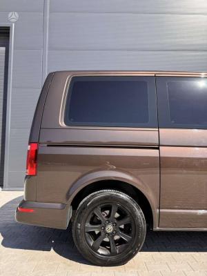 Brūns Volkswagen Multivan 2016 Klaipėda, ar dzinēja tilpumu 1.97 L un nobraukumu 254 tūkst. km par 19700 €, foto 7 vietnē AUTOMOTO.COM.LV