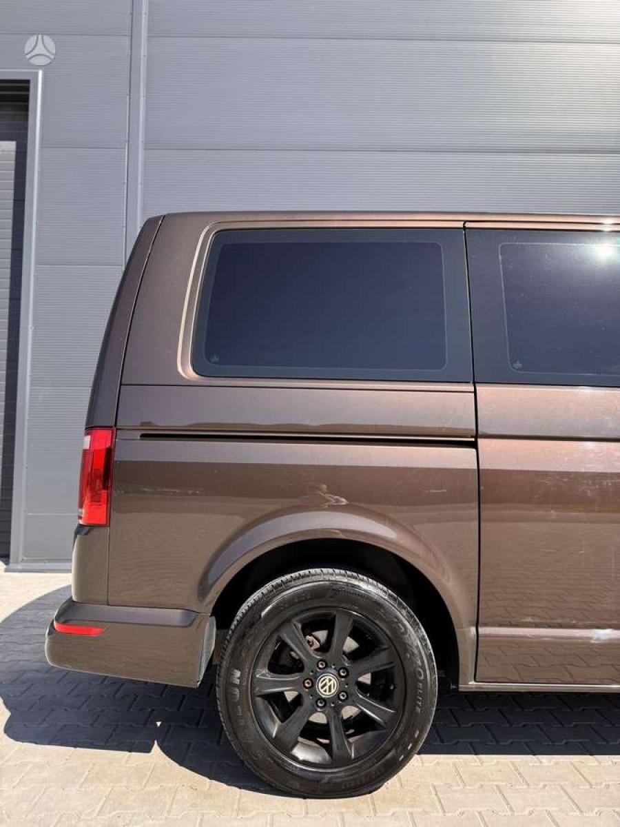 Brūns Volkswagen Multivan 2016 Klaipėda, ar dzinēja tilpumu 1.97 L un nobraukumu 254 tūkst. km par 19700 €, foto 7 vietnē AUTOMOTO.COM.LV