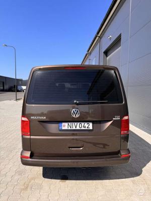 Brūns Volkswagen Multivan 2016 Klaipėda, ar dzinēja tilpumu 1.97 L un nobraukumu 254 tūkst. km par 19700 €, foto 9 vietnē AUTOMOTO.COM.LV