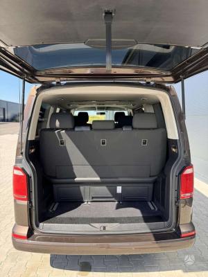Brūns Volkswagen Multivan 2016 Klaipėda, ar dzinēja tilpumu 1.97 L un nobraukumu 254 tūkst. km par 19700 €, foto 10 vietnē AUTOMOTO.COM.LV