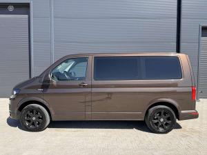 Brūns Volkswagen Multivan 2016 Klaipėda, ar dzinēja tilpumu 1.97 L un nobraukumu 254 tūkst. km par 19700 €, foto 13 vietnē AUTOMOTO.COM.LV