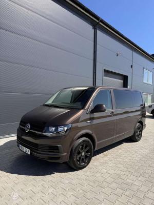 Brūns Volkswagen Multivan 2016 Klaipėda, ar dzinēja tilpumu 1.97 L un nobraukumu 254 tūkst. km par 19700 €, foto 14 vietnē AUTOMOTO.COM.LV