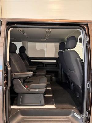 Brūns Volkswagen Multivan 2016 Klaipėda, ar dzinēja tilpumu 1.97 L un nobraukumu 254 tūkst. km par 19700 €, foto 15 vietnē AUTOMOTO.COM.LV