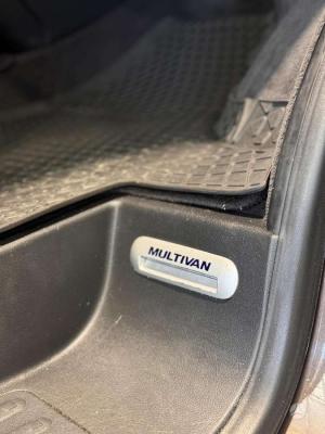 Brūns Volkswagen Multivan 2016 Klaipėda, ar dzinēja tilpumu 1.97 L un nobraukumu 254 tūkst. km par 19700 €, foto 19 vietnē AUTOMOTO.COM.LV