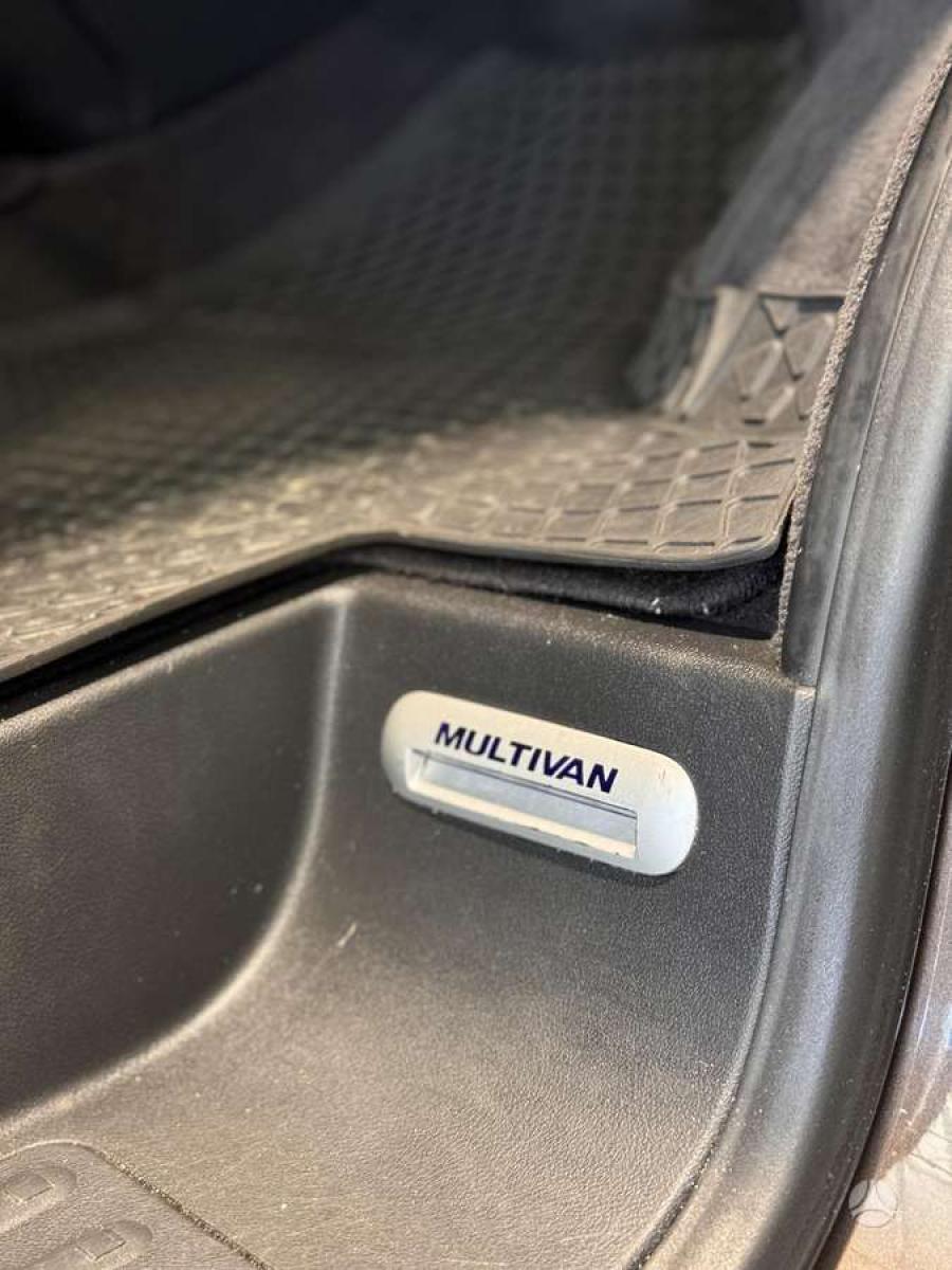 Brūns Volkswagen Multivan 2016 Klaipėda, ar dzinēja tilpumu 1.97 L un nobraukumu 254 tūkst. km par 19700 €, foto 19 vietnē AUTOMOTO.COM.LV
