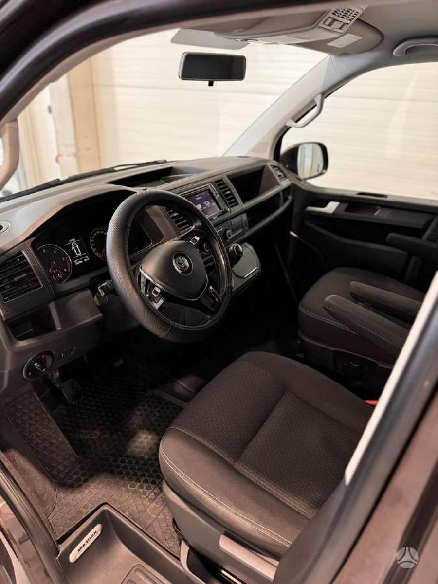 Brūns Volkswagen Multivan 2016 Klaipėda, ar dzinēja tilpumu 1.97 L un nobraukumu 254 tūkst. km par 19700 €, foto 23 vietnē AUTOMOTO.COM.LV