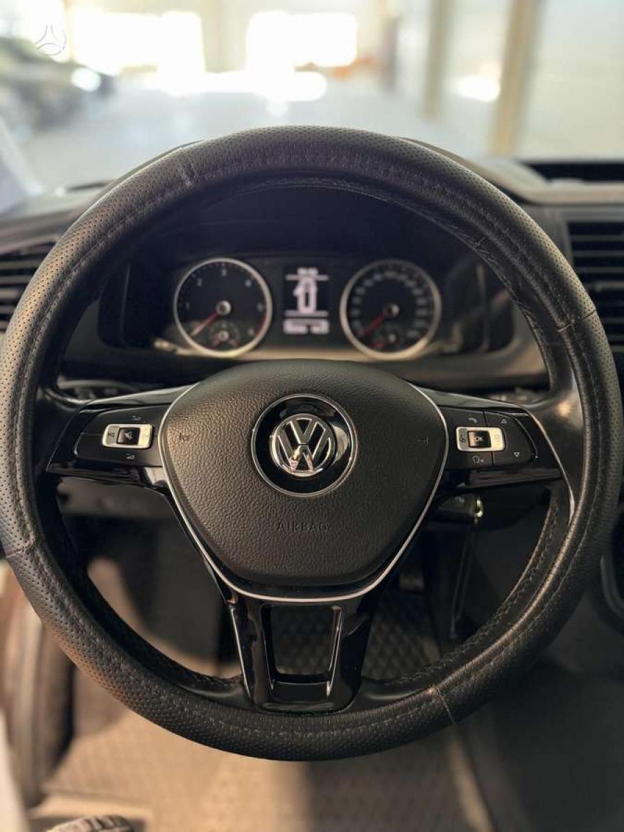 Brūns Volkswagen Multivan 2016 Klaipėda, ar dzinēja tilpumu 1.97 L un nobraukumu 254 tūkst. km par 19700 €, foto 24 vietnē AUTOMOTO.COM.LV