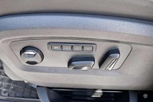 Brown Volkswagen Multivan 2017 in Klaipeda, with an engine capacity of 1.97 L and mileage of 297 thousand km for 22500 €, photo 16 on AUTOMOTO.COM.LV