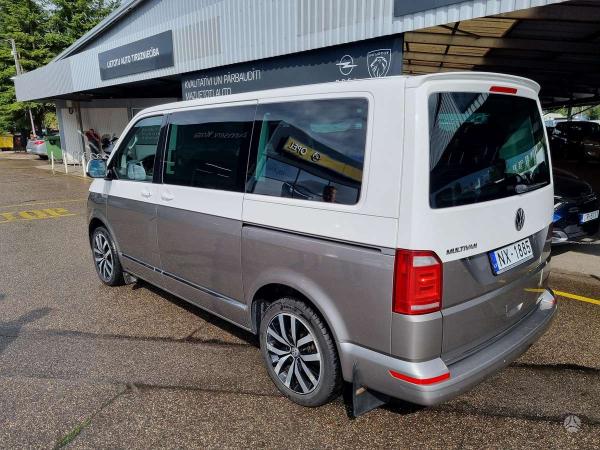 Brown Volkswagen Multivan 2019 in Riga, with an engine capacity of 1.97 L and mileage of 167 thousand km for 27900 €, photo 5 on AUTOMOTO.COM.LV