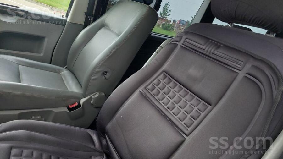 Brūns Volkswagen Multivan 2008 Rīga, ar dzinēja tilpumu 2.50 L un nobraukumu 0 tūkst. km par 6500 €, foto 5 vietnē AUTOMOTO.COM.LV