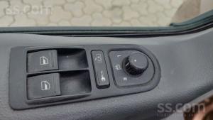 Brūns Volkswagen Multivan 2008 Rīga, ar dzinēja tilpumu 2.50 L un nobraukumu 0 tūkst. km par 6500 €, foto 24 vietnē AUTOMOTO.COM.LV