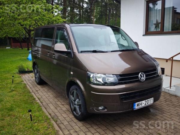 Brūns Volkswagen Multivan 2010 Rīga, ar dzinēja tilpumu 2.00 L un nobraukumu 408 tūkst. km par 11500 €, foto 2 vietnē AUTOMOTO.COM.LV