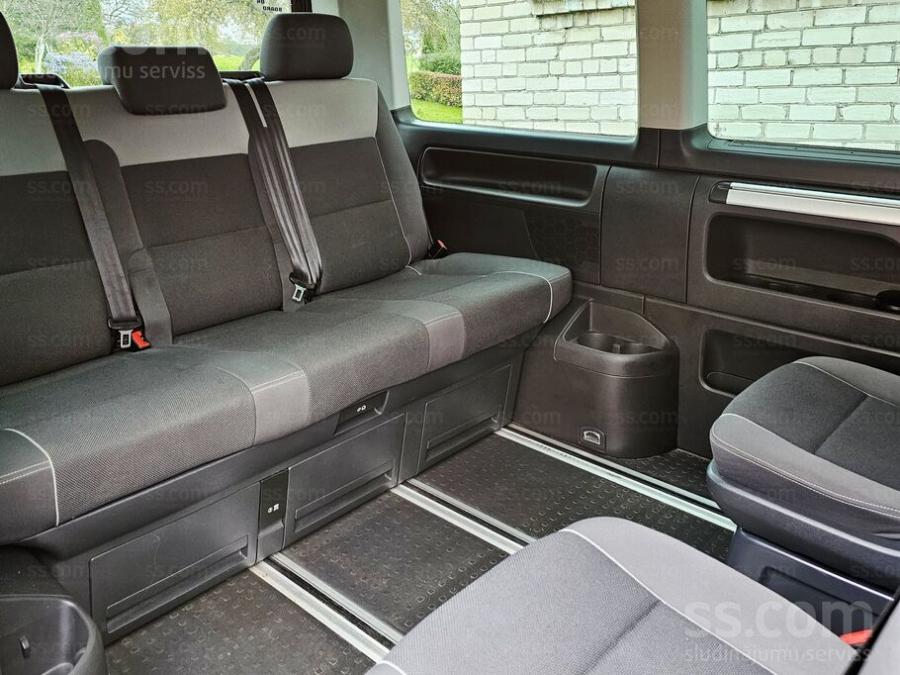 Brown Volkswagen Multivan 2010 in Riga, with an engine capacity of 2.00 L and mileage of 408 thousand km for 11110 €, photo 8 on AUTOMOTO.COM.LV