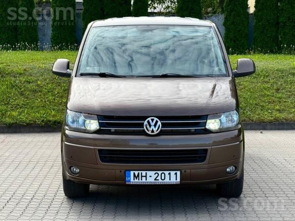 Brūns Volkswagen Multivan 2010 Rīga, ar dzinēja tilpumu 2.00 L un nobraukumu 409 tūkst. km par 13700 €, foto 2 vietnē AUTOMOTO.COM.LV