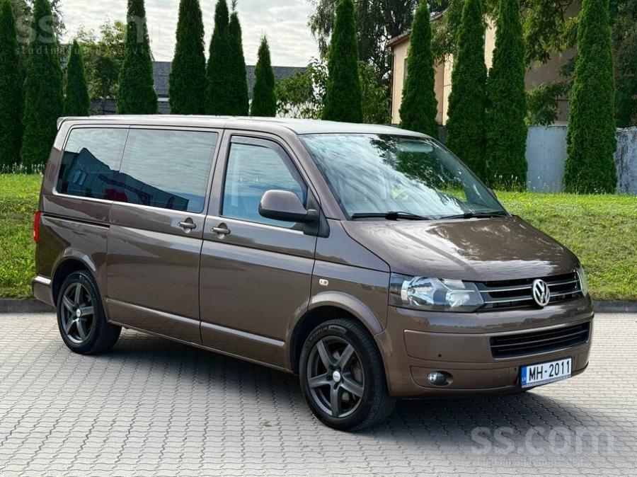 Brūns Volkswagen Multivan 2010 Rīga, ar dzinēja tilpumu 2.00 L un nobraukumu 409 tūkst. km par 13700 €, foto 4 vietnē AUTOMOTO.COM.LV
