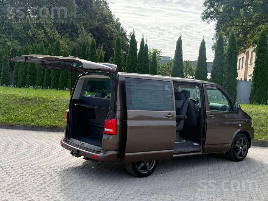 Brūns Volkswagen Multivan 2010 Rīga, ar dzinēja tilpumu 2.00 L un nobraukumu 409 tūkst. km par 13700 €, foto 9 vietnē AUTOMOTO.COM.LV