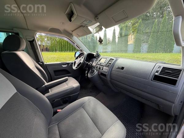 Brūns Volkswagen Multivan 2010 Rīga, ar dzinēja tilpumu 2.00 L un nobraukumu 409 tūkst. km par 13700 €, foto 10 vietnē AUTOMOTO.COM.LV