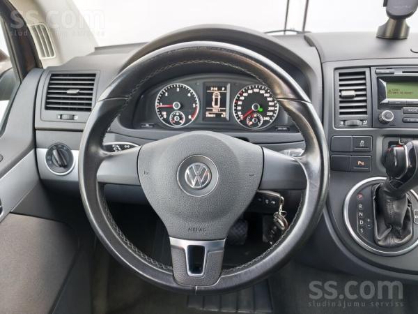 Brūns Volkswagen Multivan 2010 Rīga, ar dzinēja tilpumu 2.00 L un nobraukumu 230 tūkst. km par 11900 €, foto 8 vietnē AUTOMOTO.COM.LV