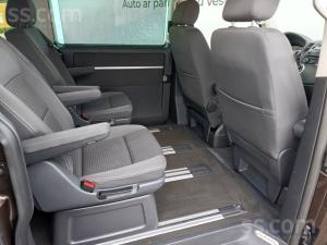 Brown Volkswagen Multivan 2010 in Riga, with an engine capacity of 2.00 L and mileage of 230 thousand km for 11900 €, photo 16 on AUTOMOTO.COM.LV