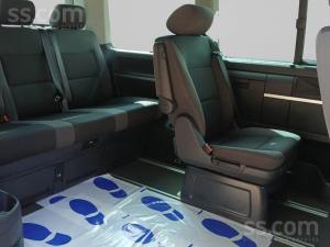Brūns Volkswagen Multivan 2010 Rīga, ar dzinēja tilpumu 2.00 L un nobraukumu 265 tūkst. km par 11890 €, foto 12 vietnē AUTOMOTO.COM.LV