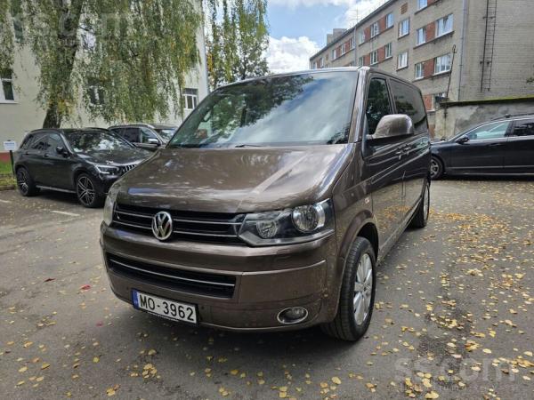 Brown Volkswagen Multivan 2010 in Riga, with an engine capacity of 2.00 L and mileage of 232 thousand km for 14500 €, photo 3 on AUTOMOTO.COM.LV